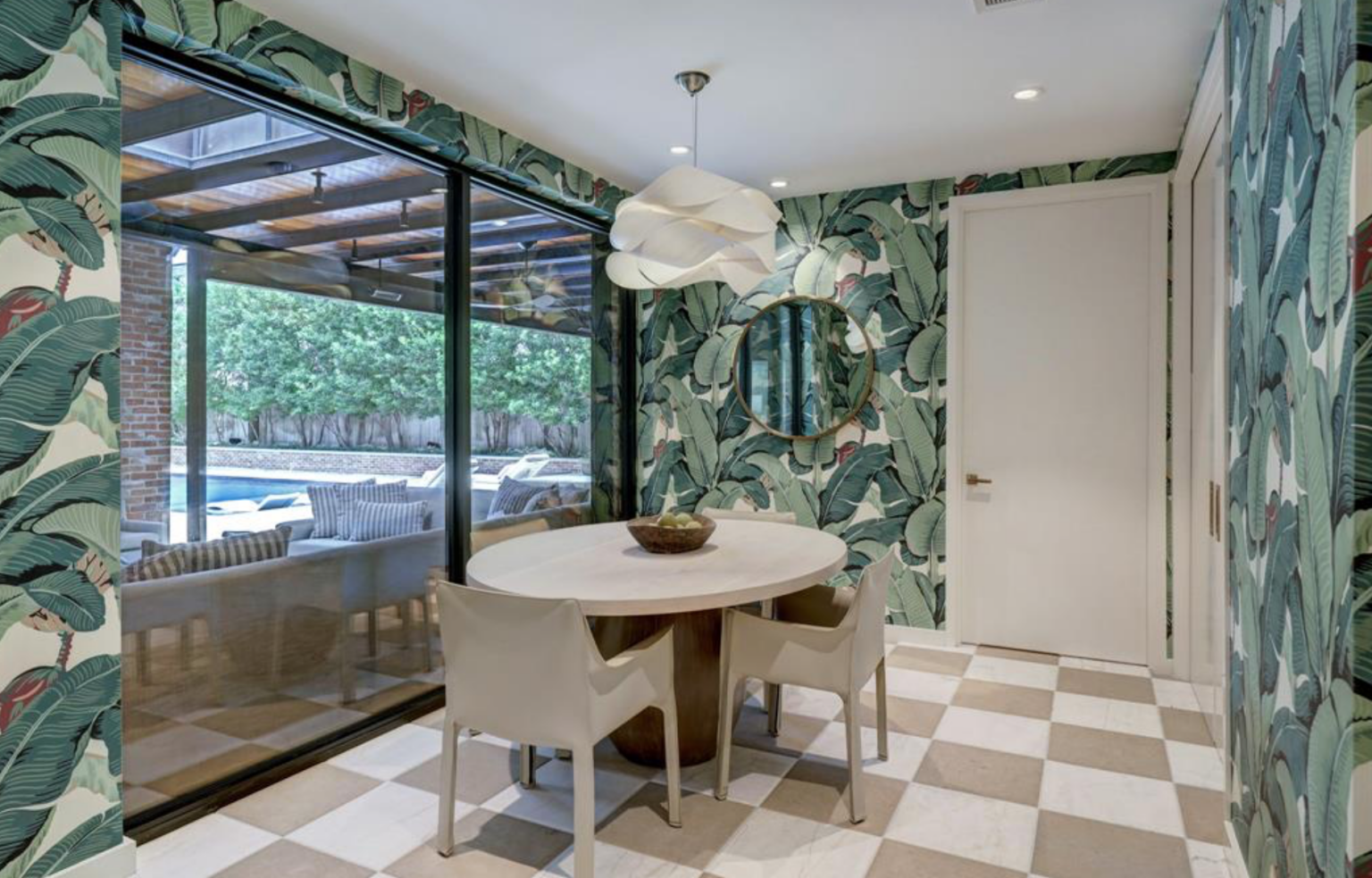 Construction Mogul's River Oaks Dream House Is a Private Estate That ...