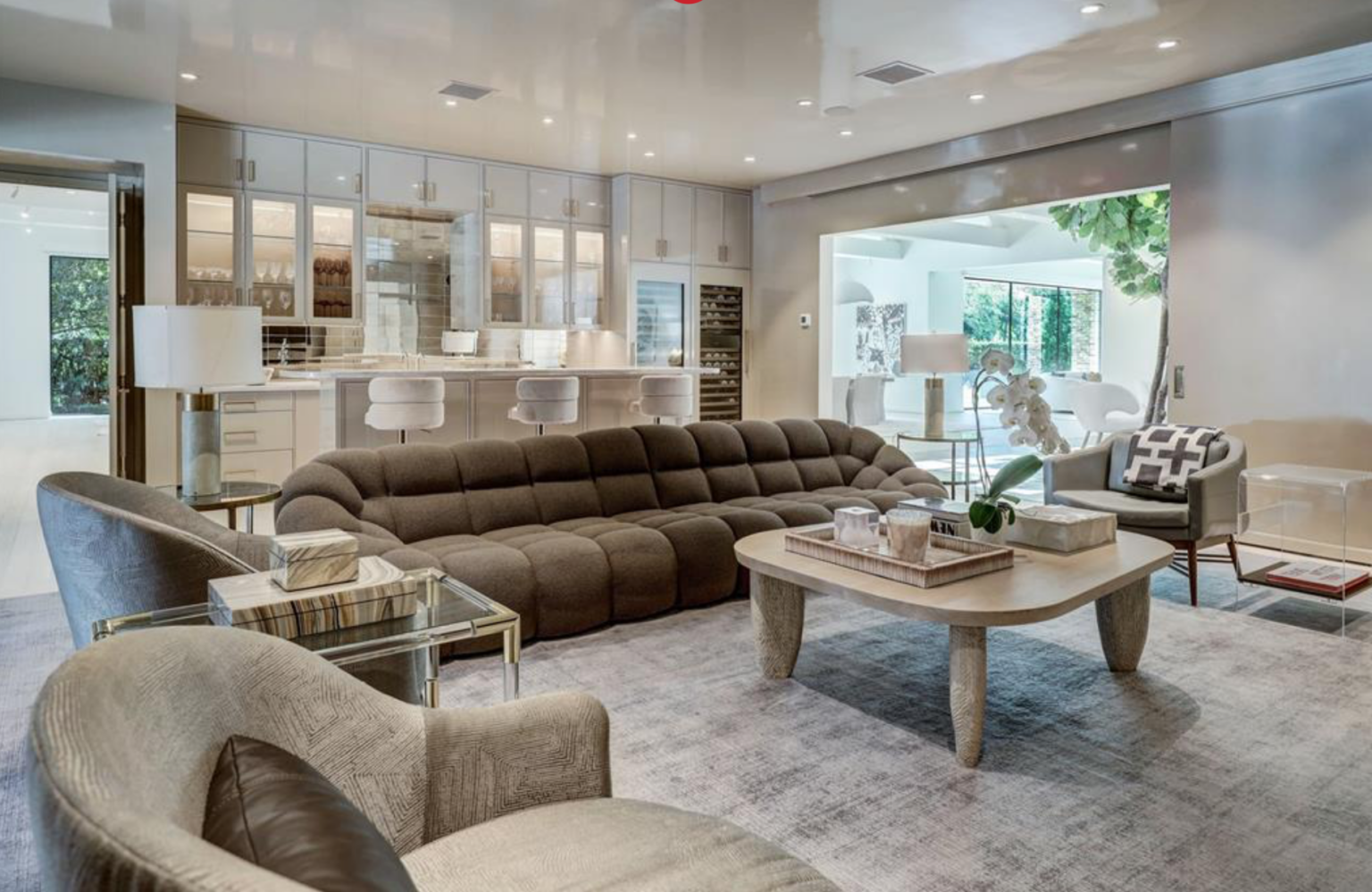 Construction Mogul's River Oaks Dream House Is a Private Estate That ...