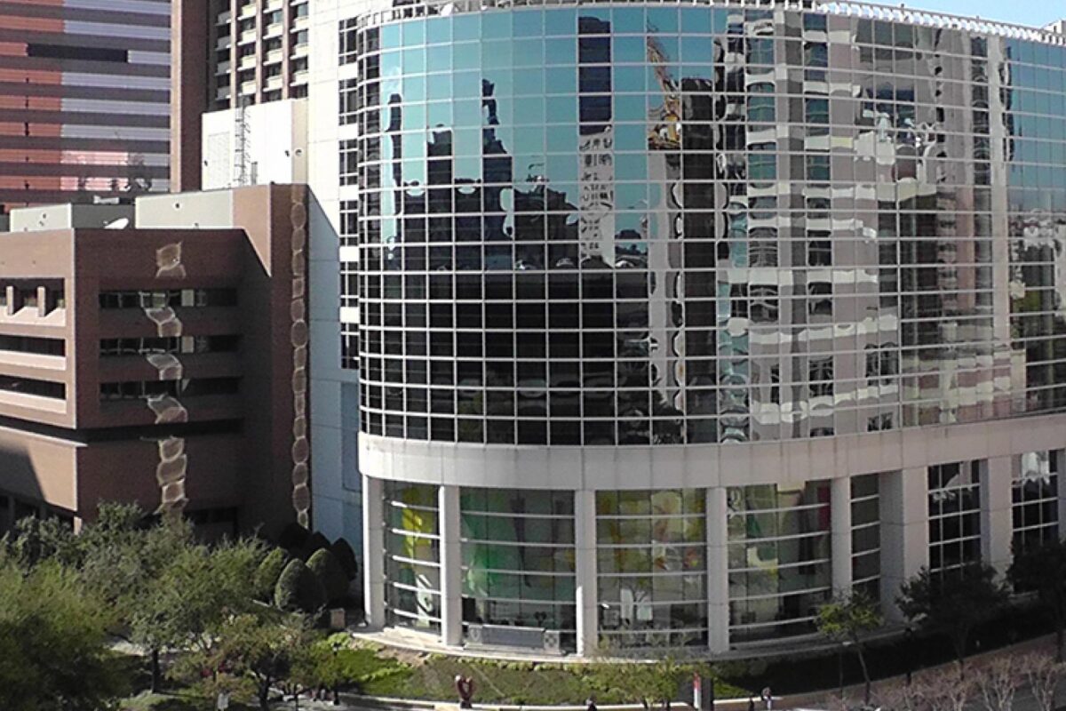 Former Patient Gives Houston's Texas Heart Institute a Record Breaking ...