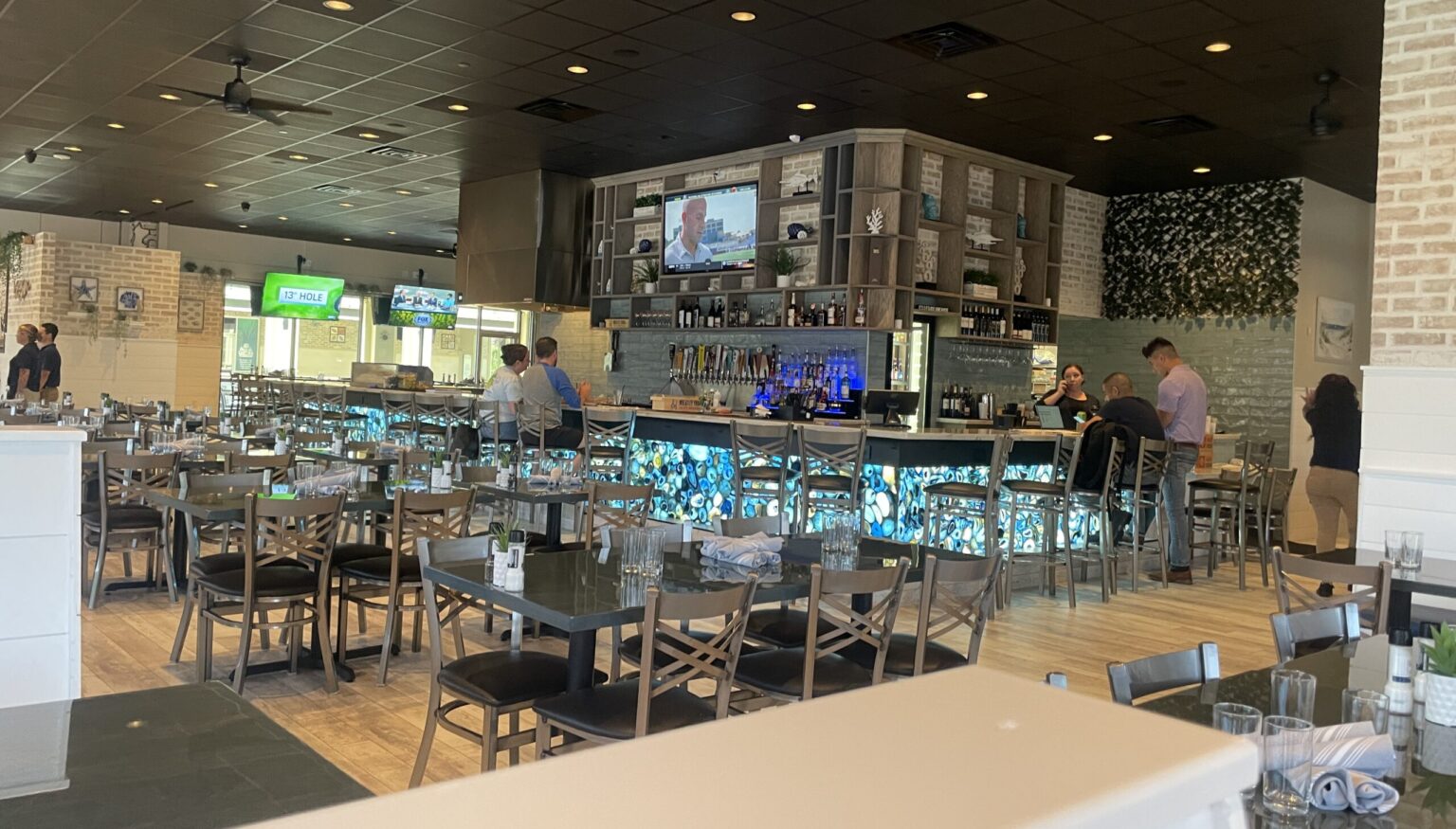 New Oysters Haven Pumps Up The Woodlands' Seafood Restaurant Power ...