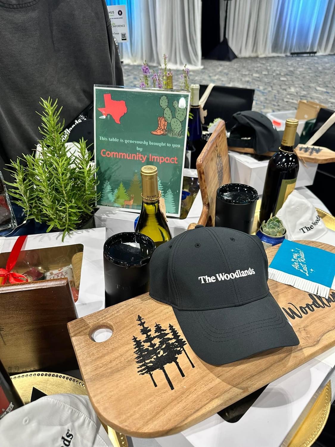 The Woodlands' Beloved Chairman's Ball Brings More Tabletop Decorating ...