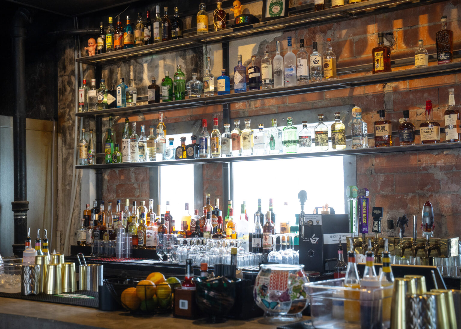 Space Themed Pizza Joint and Cocktail Bar Brings Its Out of This World ...