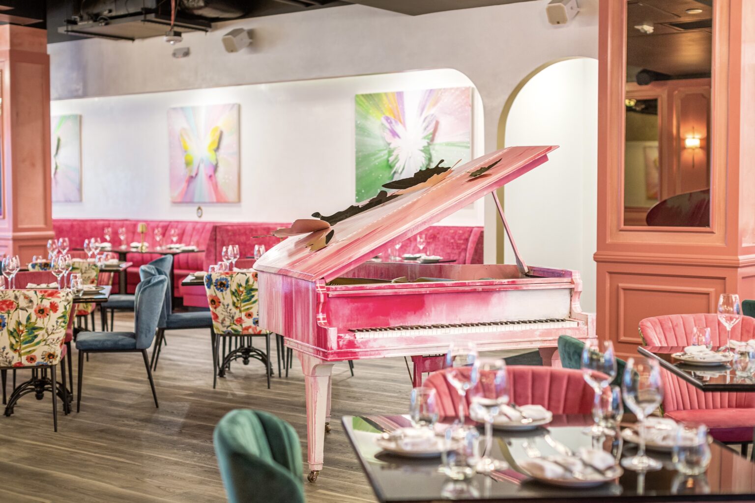 Houston's Own Barbie Worthy Restaurant Brings Pink Champagne Fun ...