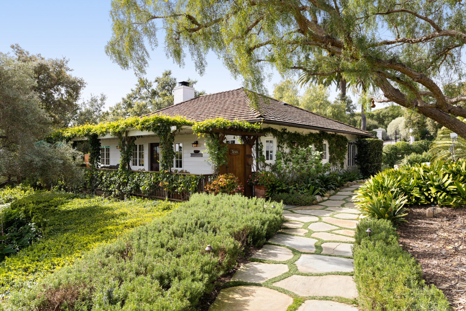 Inside a Storied California Celebrity Retreat Where Nature, Wine ...