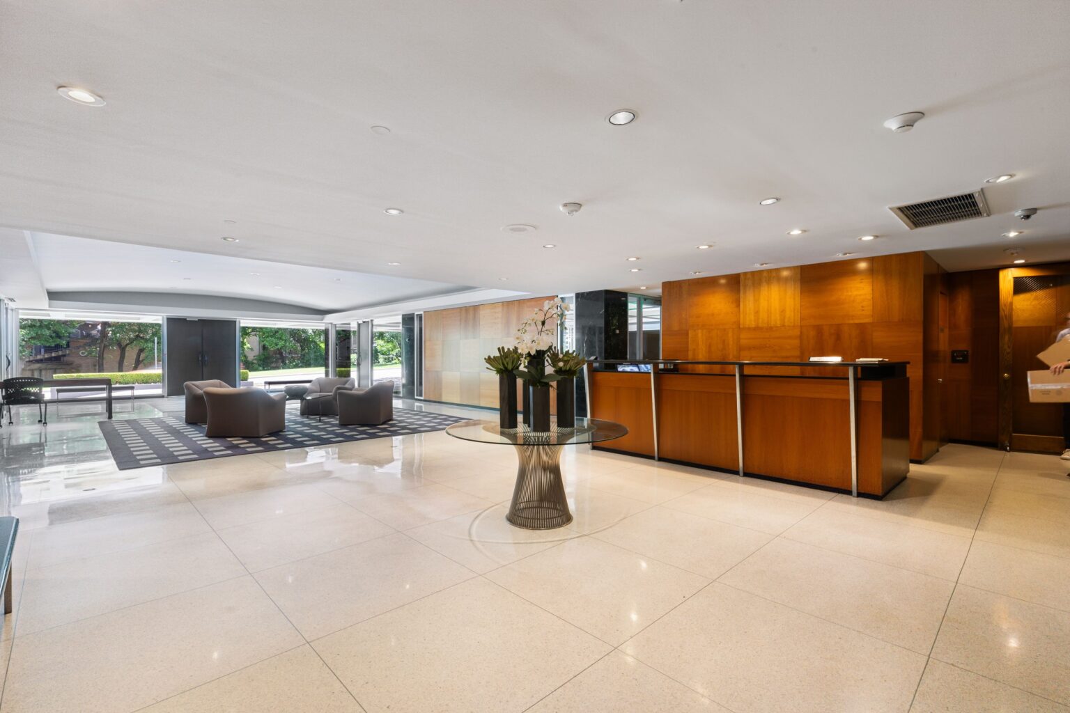 Dallas on the Market: A Slick Condo in Turtle Creek's Iconic Gold Crest ...