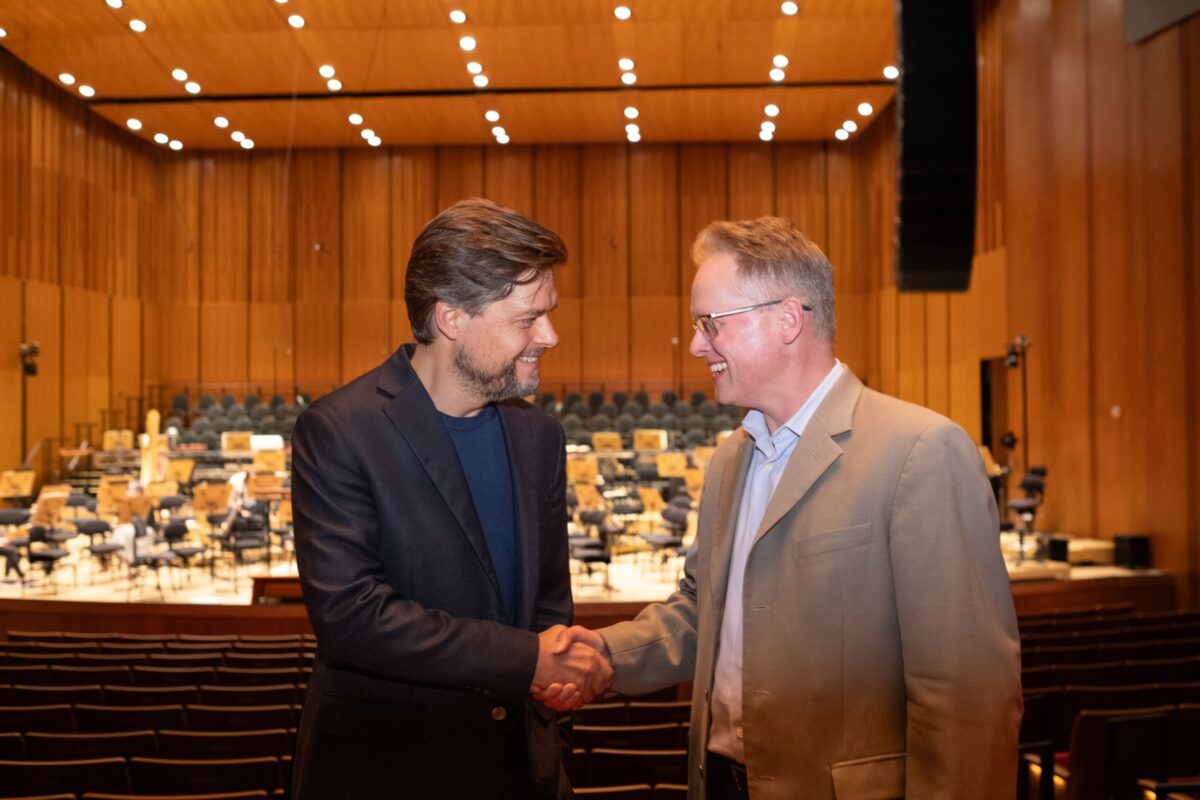 Houston Symphony Loses Its Leader to Chicago's Lyric Opera — The Legacy ...