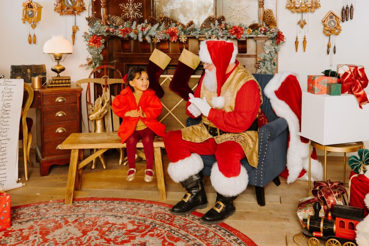 Spanish-Speaking Santa at Galleria Dallas - PaperCity Magazine