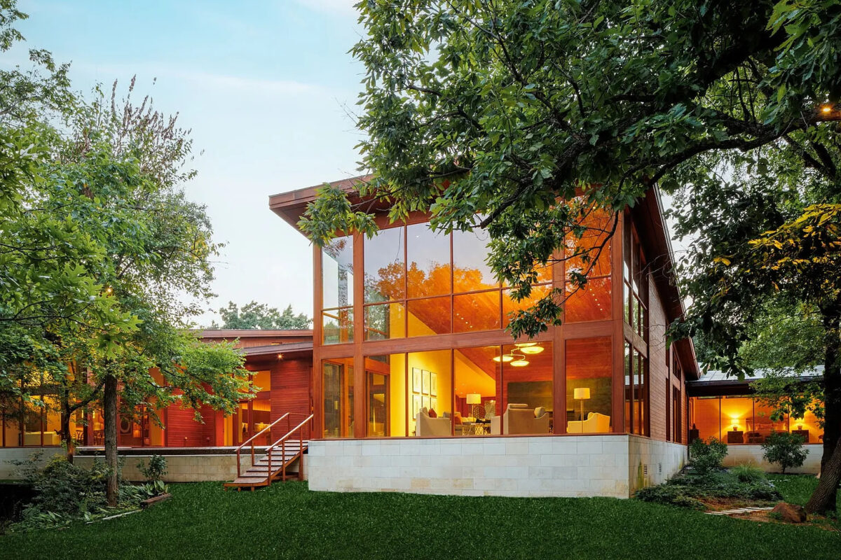 The Midcentury-Inspired "Teak House" Mansion in North Dallas Hits the ...