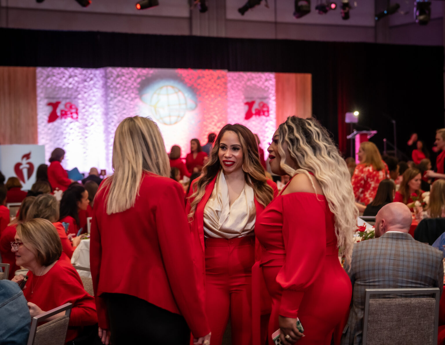 Dallas Goes Red For Women With American Heart Association's Annual ...