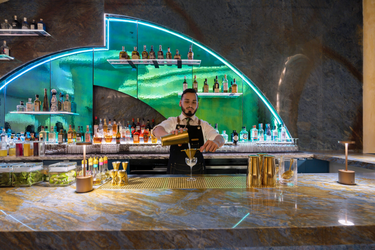 Houston's Newest Hidden Bar Is a Sleek, Sexy Stunner — De Fortune's ...