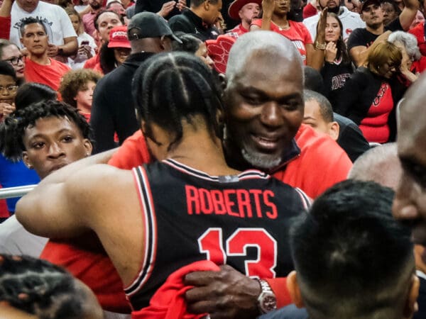 Inside Houston's Final Four Mayhem Of Joy — Out Believing Duke, Hakeem ...